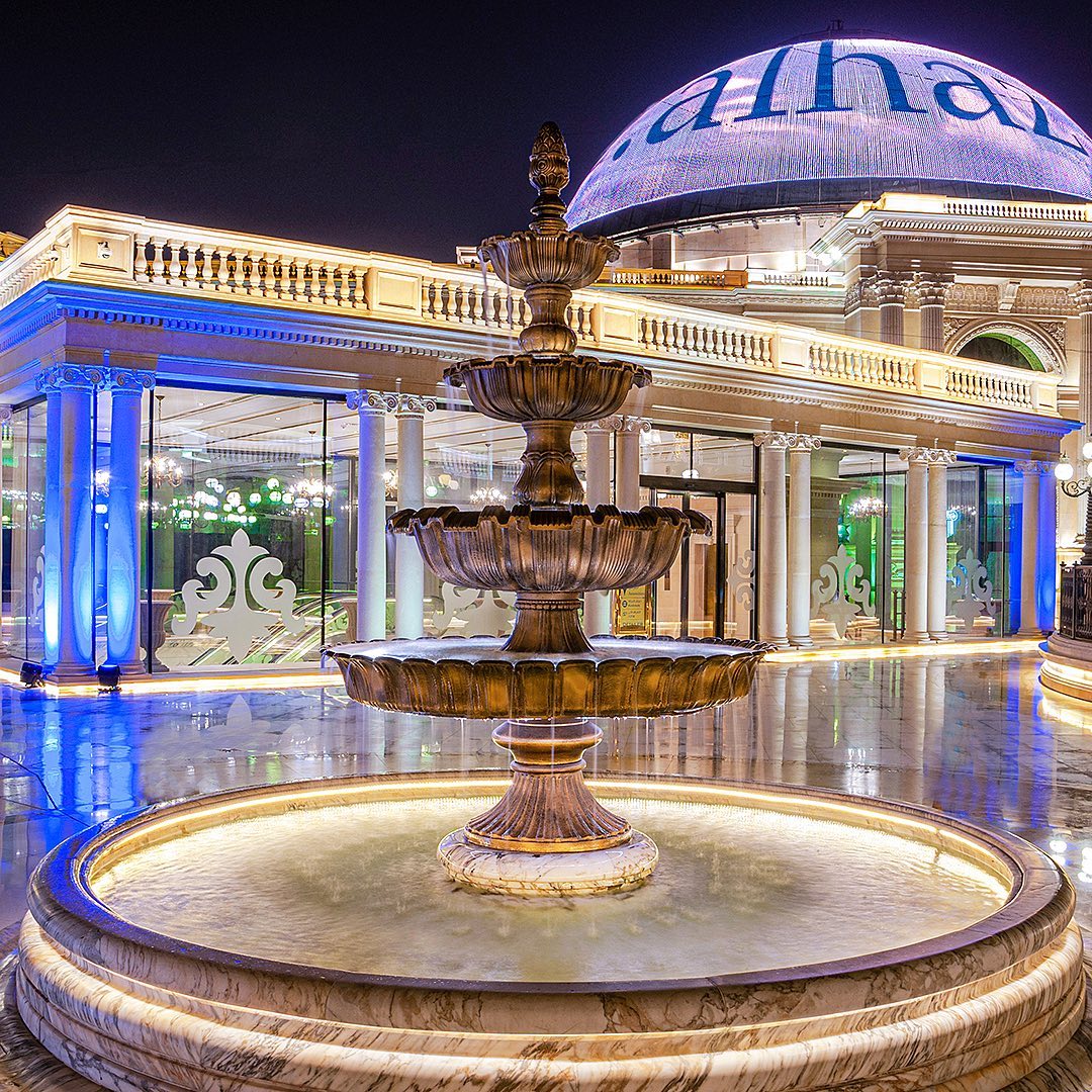 Malls with water fountains/canals in Qatar - 7 Doha