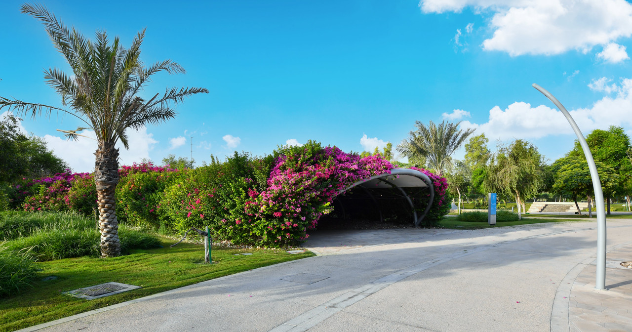 Green areas with water features in Qatar - 7 Doha